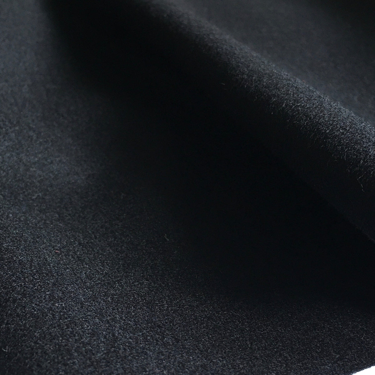 Pure Wool - black | 100% reine Schurwolle – GrueneStoffe.de